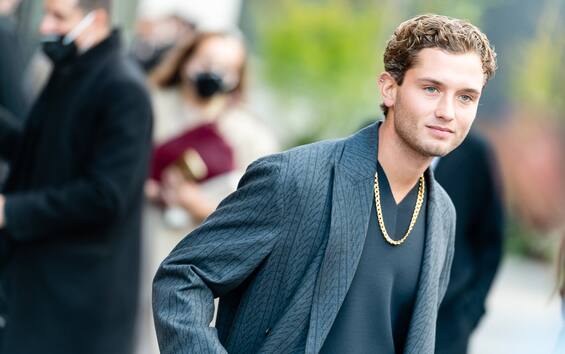 Rafferty, il figlio di Jude Law alla sfilata di Valentino a Milano