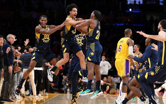 NBA, il canestro sulla sirena della sconfitta Lakers con Indiana: il ...