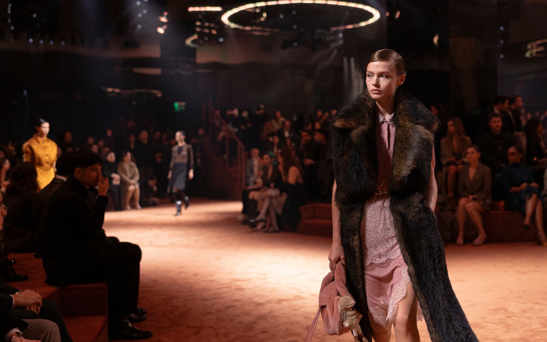 Milano Fashion Week, la sfilata Fendi Fall/Winter 2025 | Sky TG24