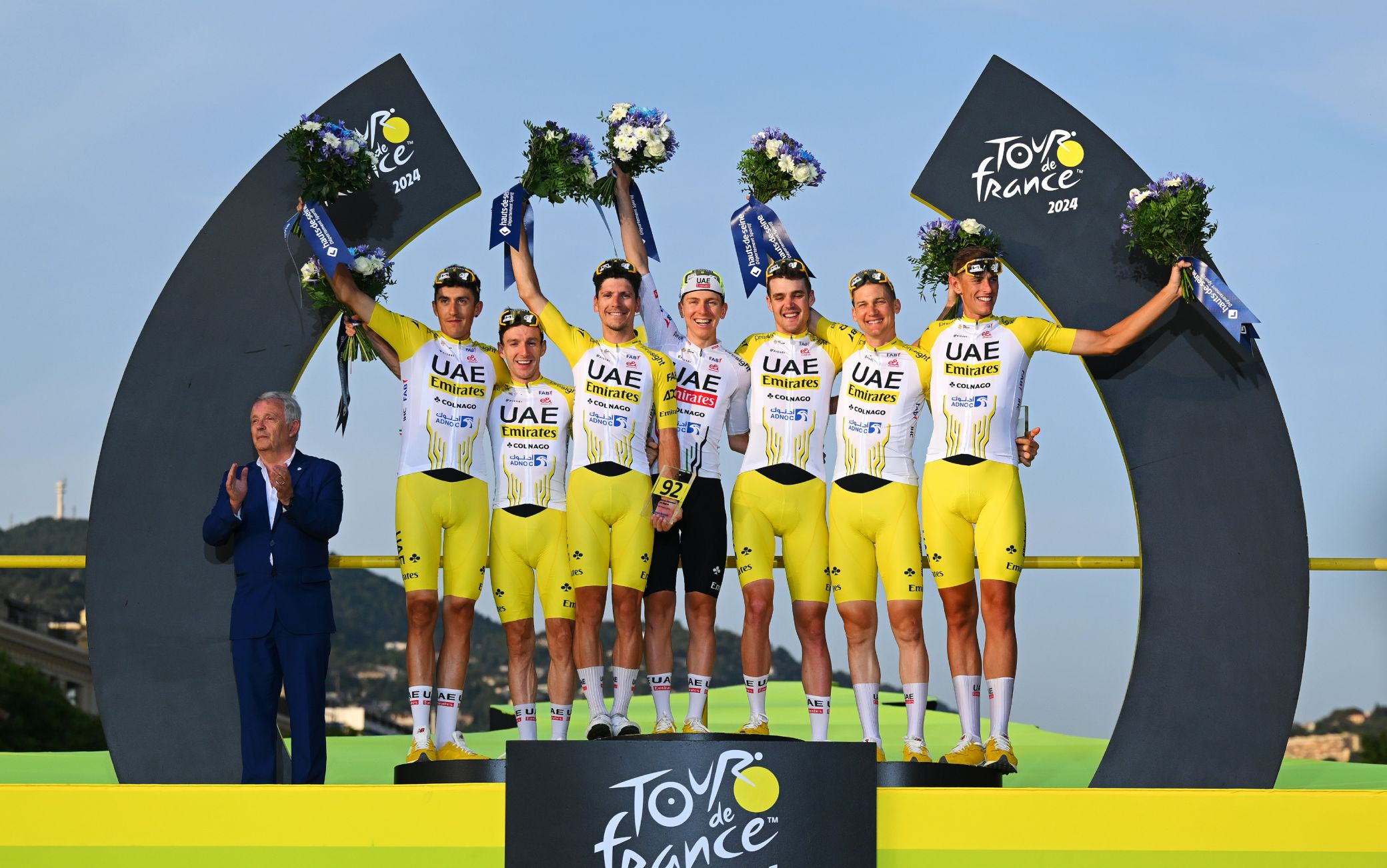 Tour de France, Pogacar in trionfo: le foto più belle della premiazione ...