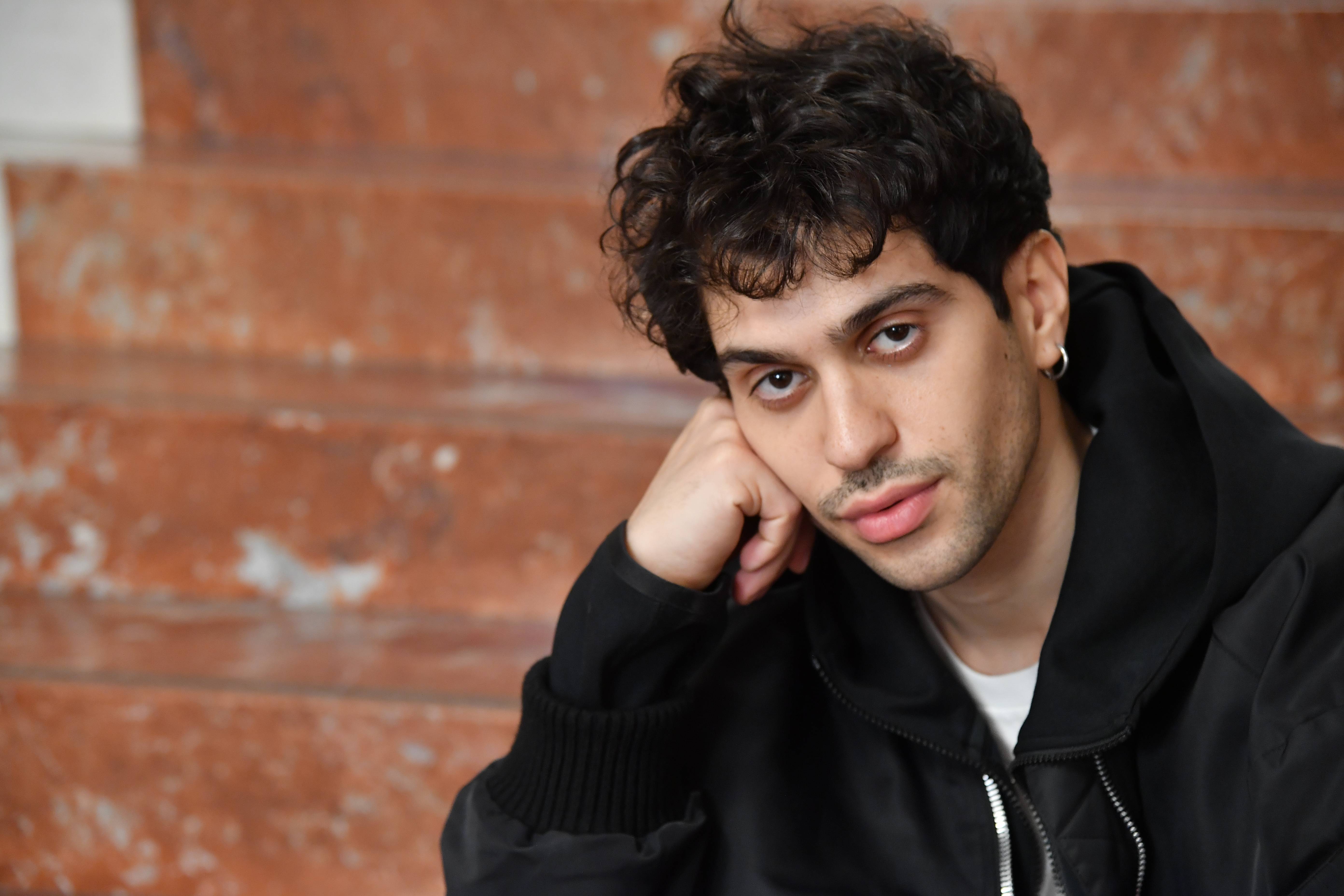 Mahmood quarta volta al Festival di Sanremo, chi è il cantante di Tuta ...