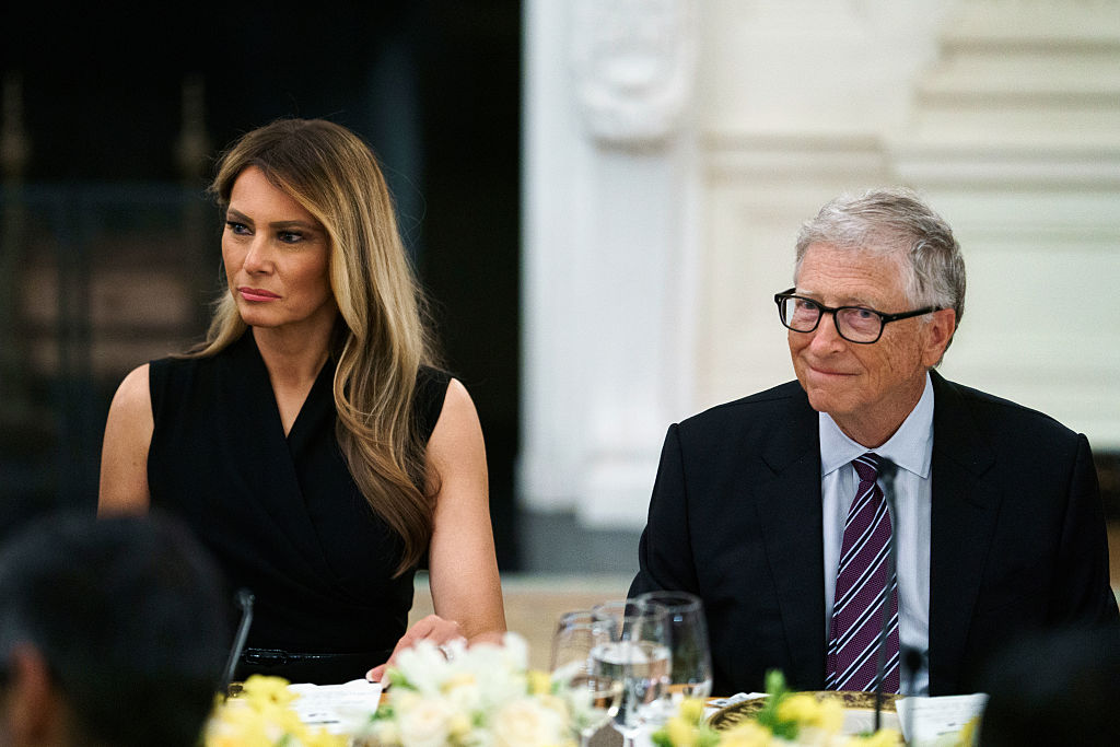 Trump, cena con Zuckerberg, Bill Gates e Tim Cook alla Casa Bianca ...