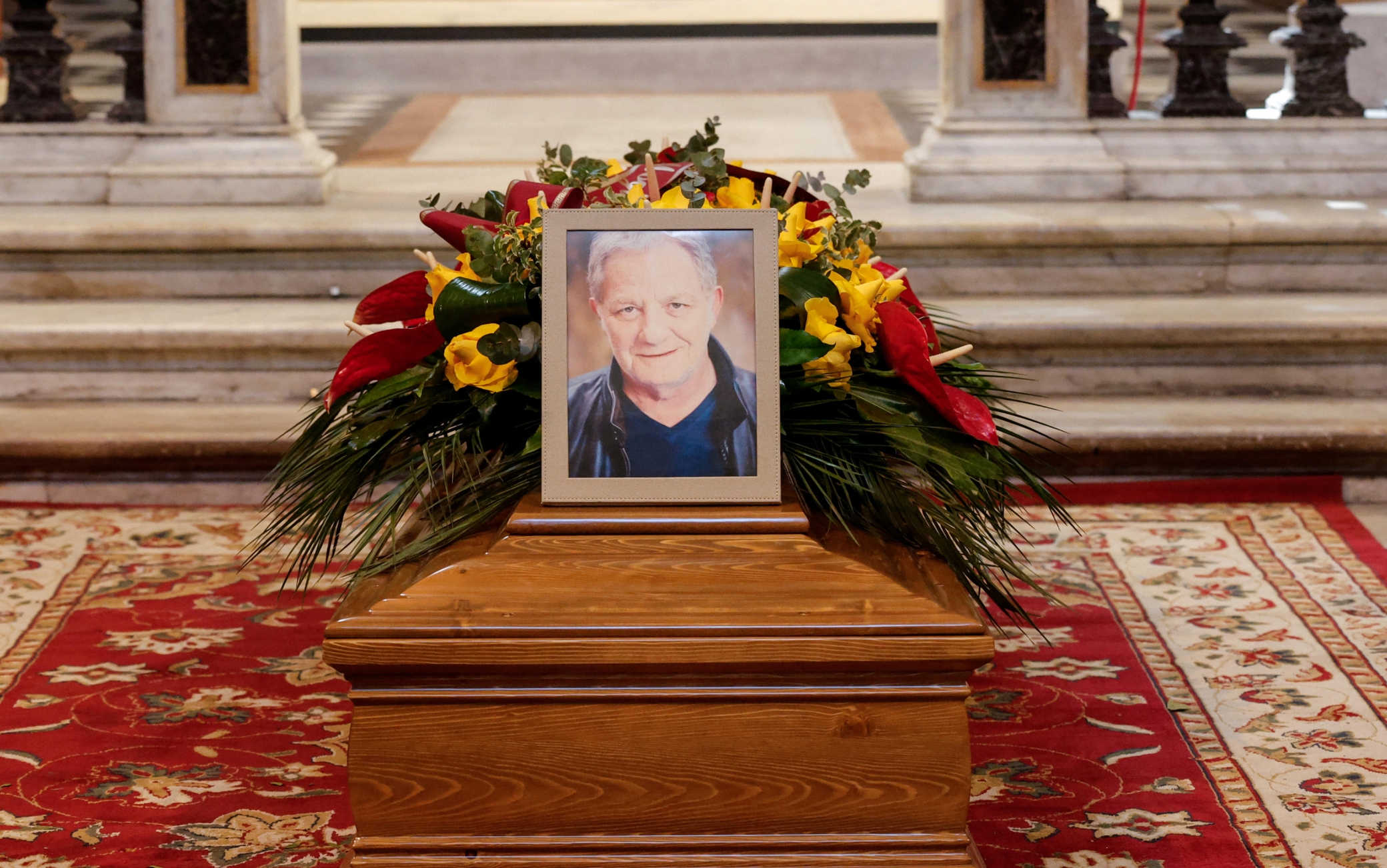Morto Antonello Fassari, a Roma i funerali dell’attore dei Cesaroni ...