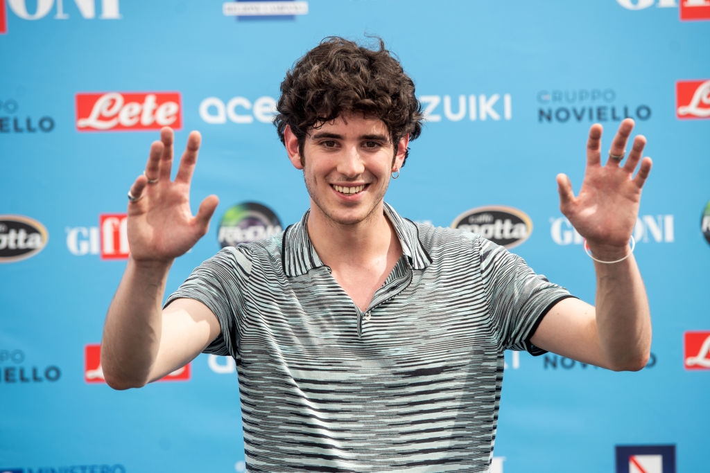 Nicolas Maupas, la grande ascesa dell’attore italo-francese di Mare ...