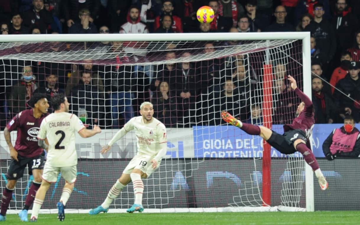 Bonazzoli, gol in rovesciata in Milan-Cremonese. Ne aveva già fatta una ...