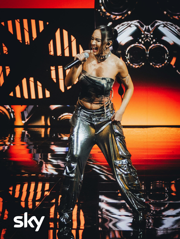 X Factor 2024, la prima puntata dei Live Show in 18 foto I Sky TG24