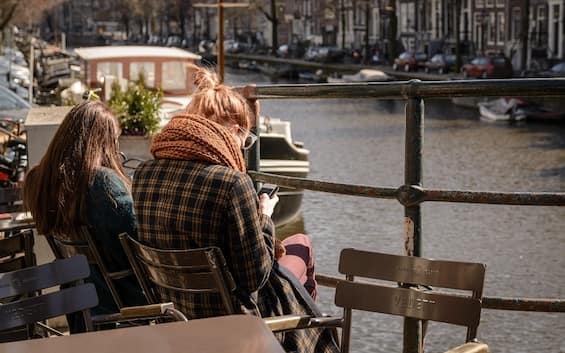 Ue, giovani under 30 europeisti convinti ma preoccupati dal caro vita ...