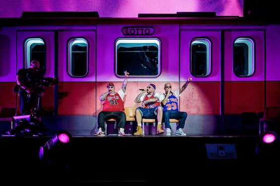 Club Dogo in concerto a San Siro, gli aristocratici del rap conquistano ...