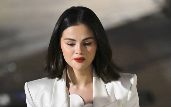 Selena Gomez piange per le deportazioni in Messico volute da Trump: 'La ...