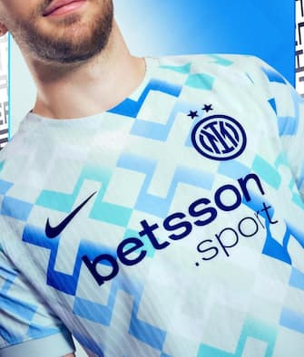 Inter, nuova seconda maglia 2025-2026 presentata ufficialmente. Le FOTO ...