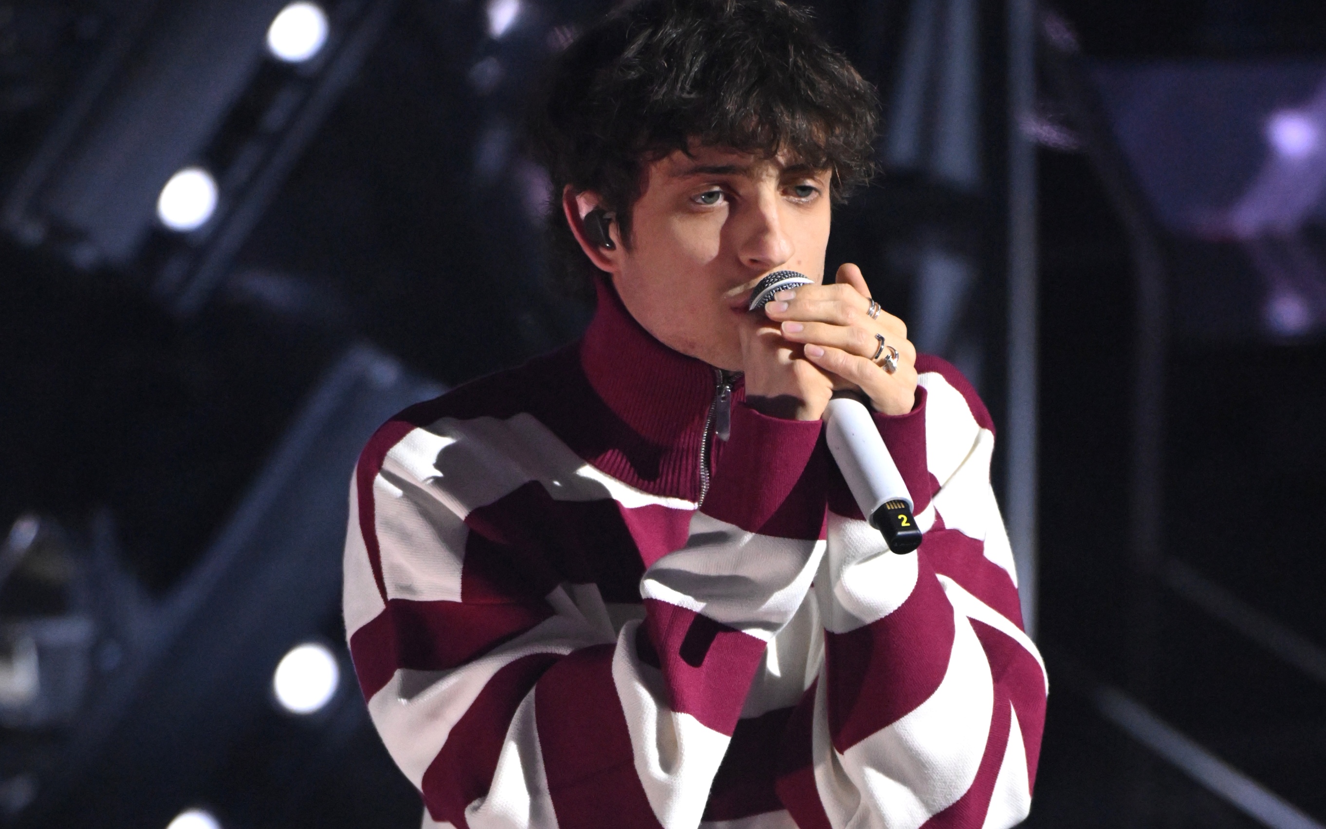 Sangiovanni, è uscito il videoclip del nuovo singolo Veramente. VIDEO ...