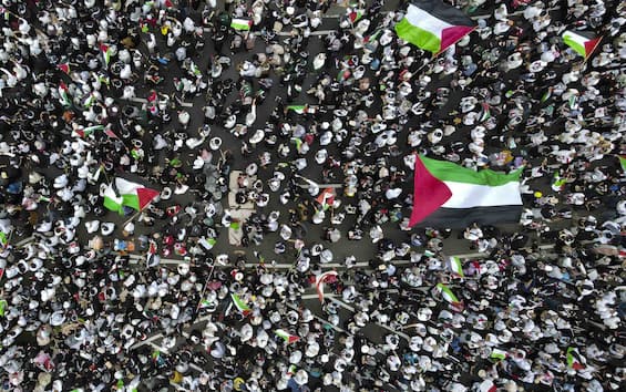 Da Londra all'Indonesia, giornata di proteste pro-palestinesi. FOTO ...