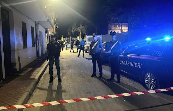 Sicilia, donna uccisa a coltellate a Gela: arrestato il figlio | Sky TG24