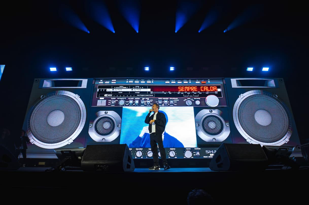 Universo Neffa, al Forum il concerto che celebra il ritorno al rap e la ...