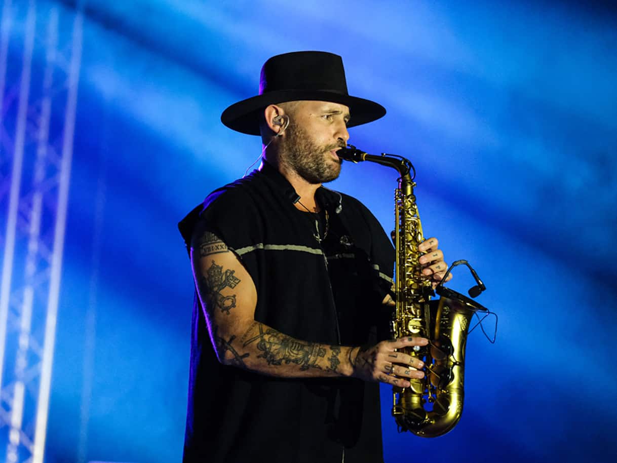 Jimmy Sax lancia il docufilm 24 Reasons to Touch the Olympus e la ...