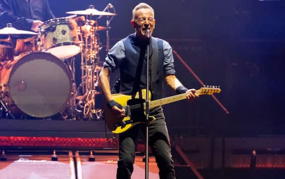 Road Diary, il documentario sul dietro le quinte del tour di Bruce ...