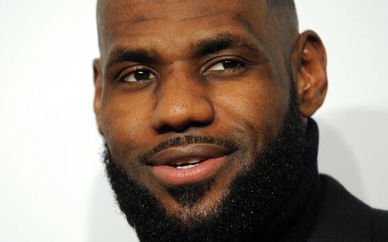 LeBron James produrrà un film per Netflix