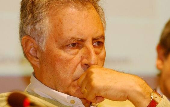 È morto Claudio Ferretti, voce storica di ciclismo e calcio | Sky Sport