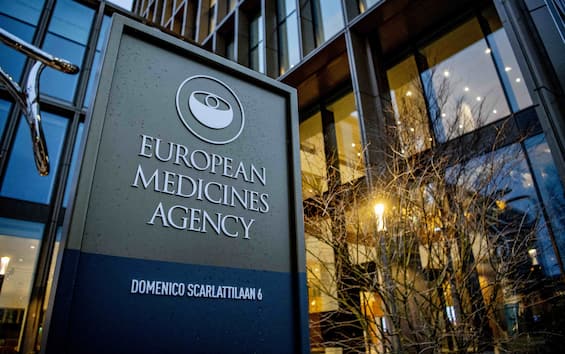 Covid, nuovo vaccino Moderna: l'Ema dà il via libera | Sky TG24
