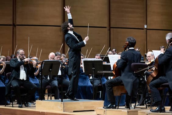 Orchestra Sinfonica di Milano: la Stagione 2025/26 con Tjeknavorian ...