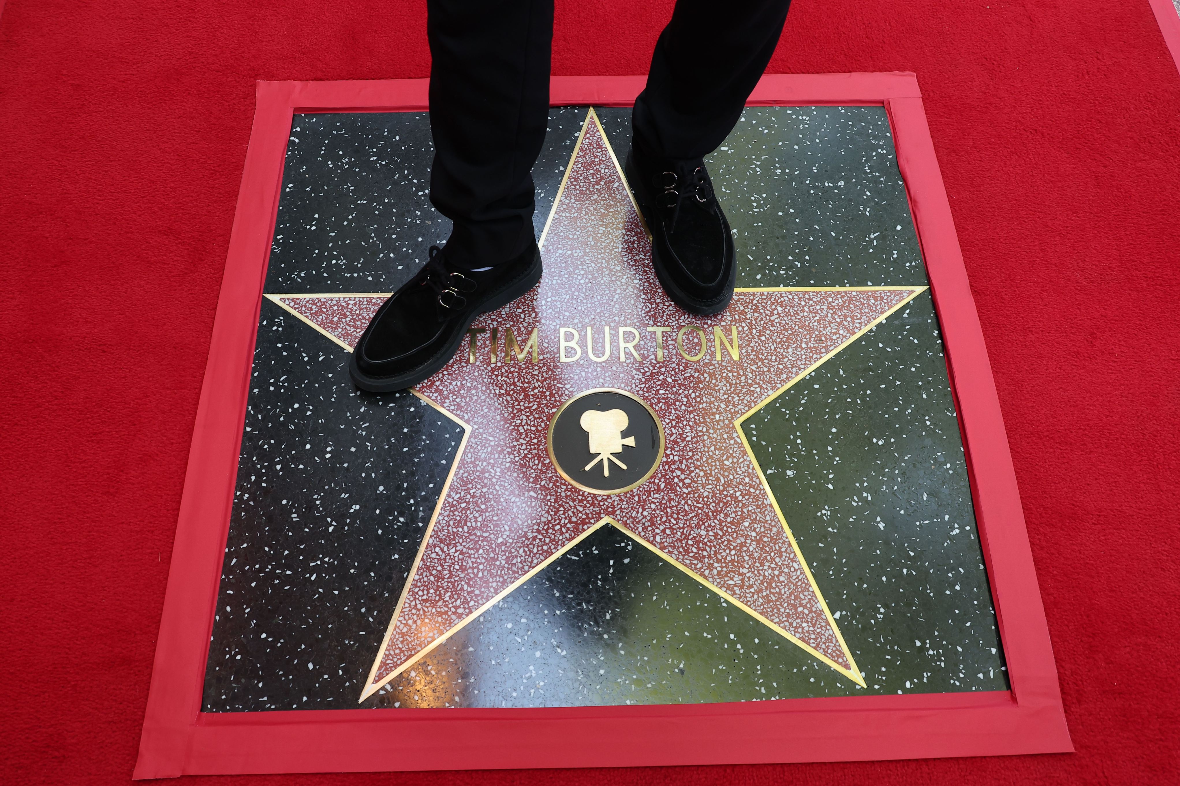 Tim Burton ha ricevuto la stella sulla Hollywood Walk of Fame. FOTO ...