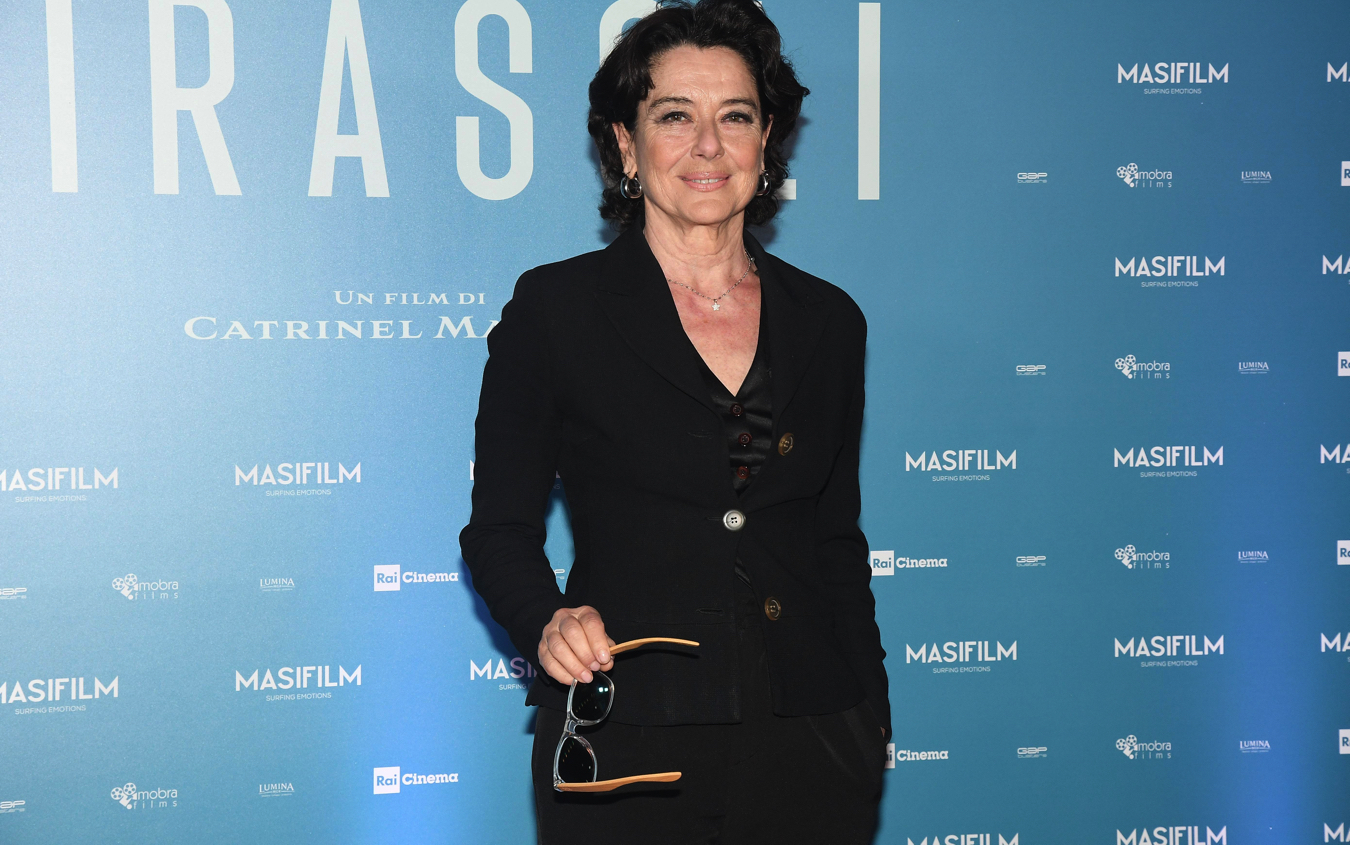 Inganno, il cast della serie tv Netflix con Monica Guerritore. FOTO ...