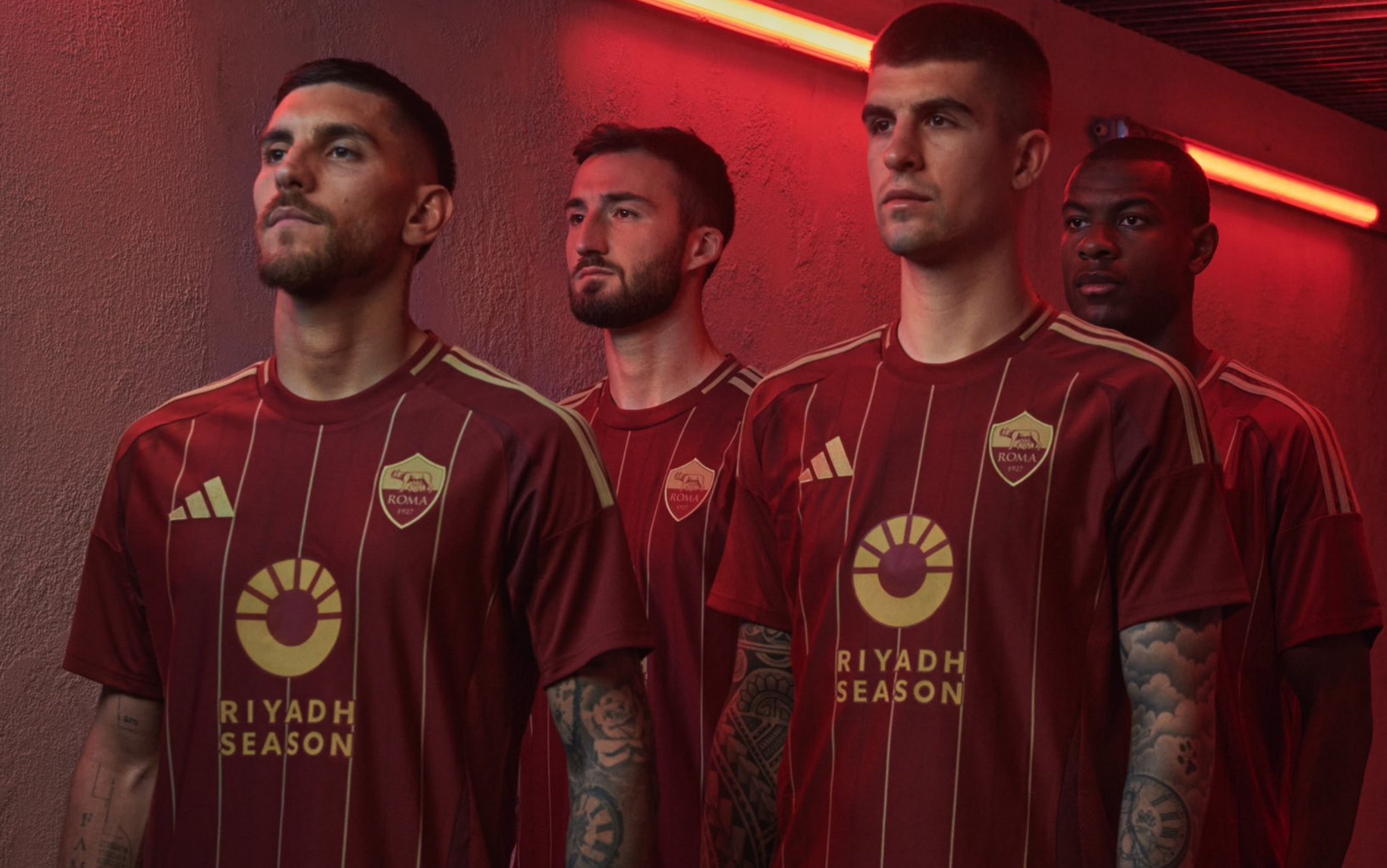Roma, nuova maglia 2024 2025 presentata ufficialmente. Foto | Sky Sport