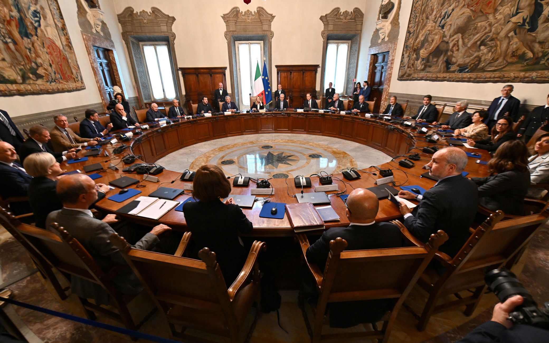 Governo e Parlamento, dai ministri agli eletti alle Camere: i numeri ...