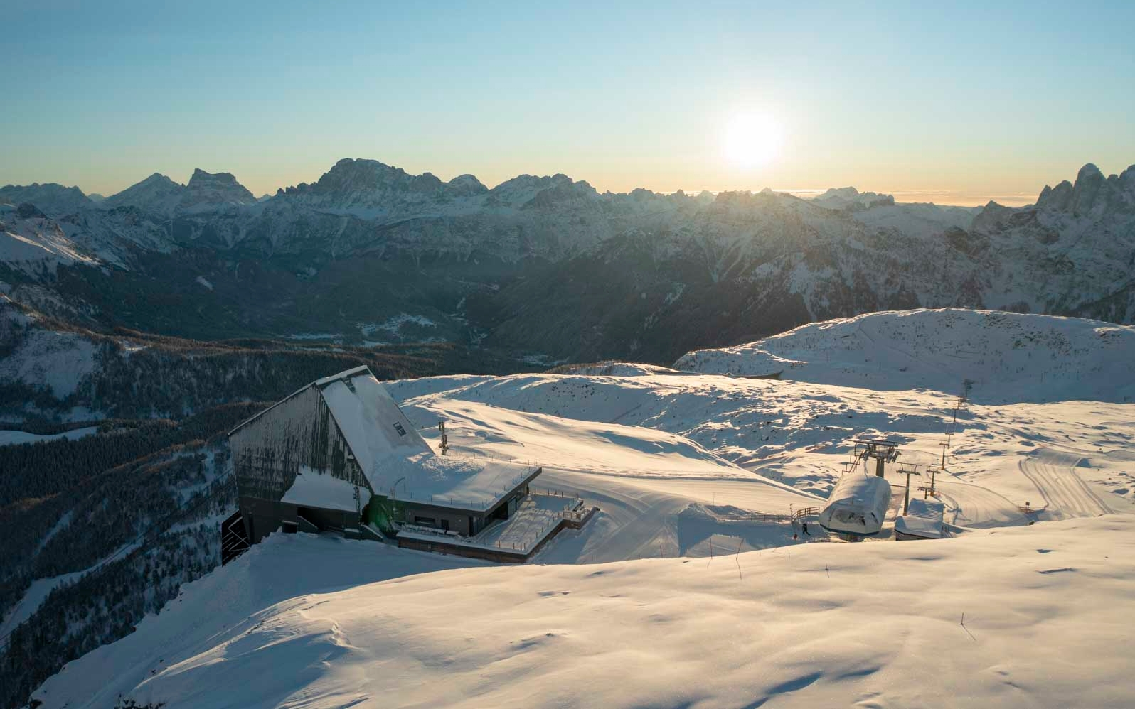 Previsioni meteo Pasqua e Pasquetta 2023, Italia divisa tra sole al ...