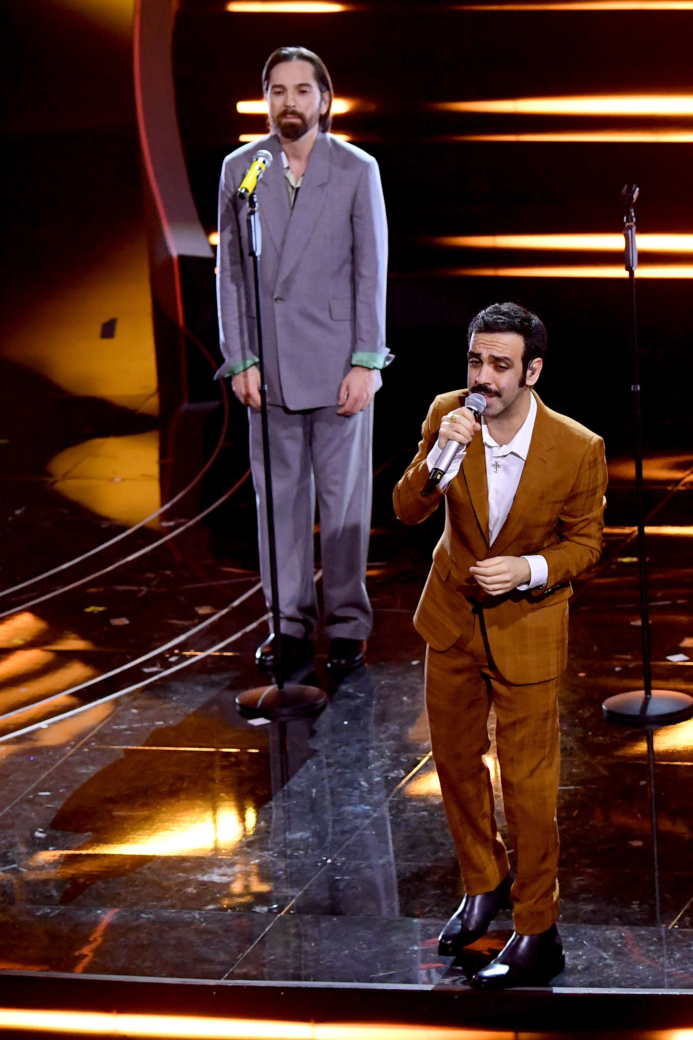 Colapesce compie 40 anni, l'origine del nome e la collaborazione con ...