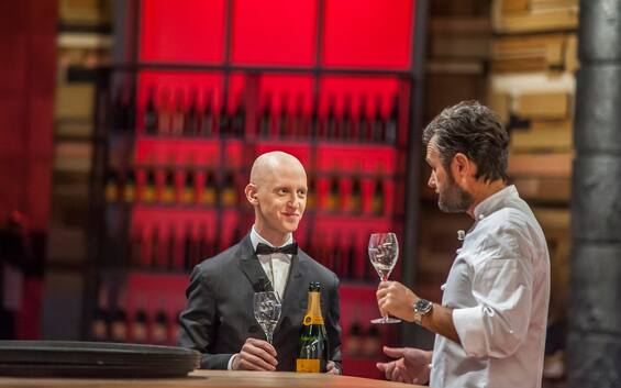 Luca Cinacchi, alias Luchino, chi è il maitre di Hell's Kitchen | Sky TG24