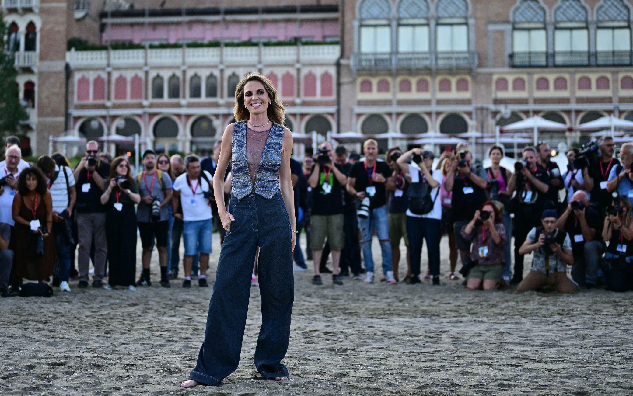 Emanuela Fanelli, l'arrivo al Lido per l'inaugurazione della Mostra del ...