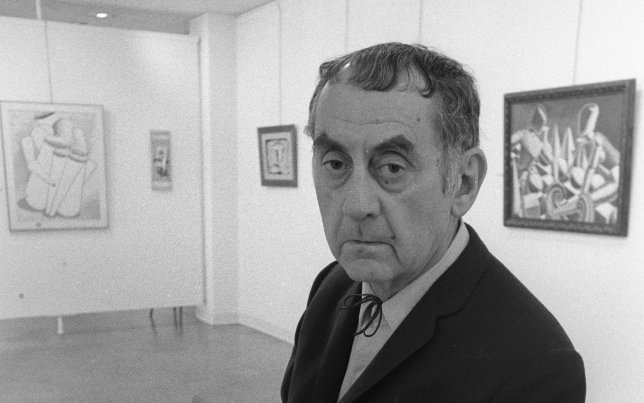 Man Ray, la vita e le opere del grande pittore e fotografo statunitense