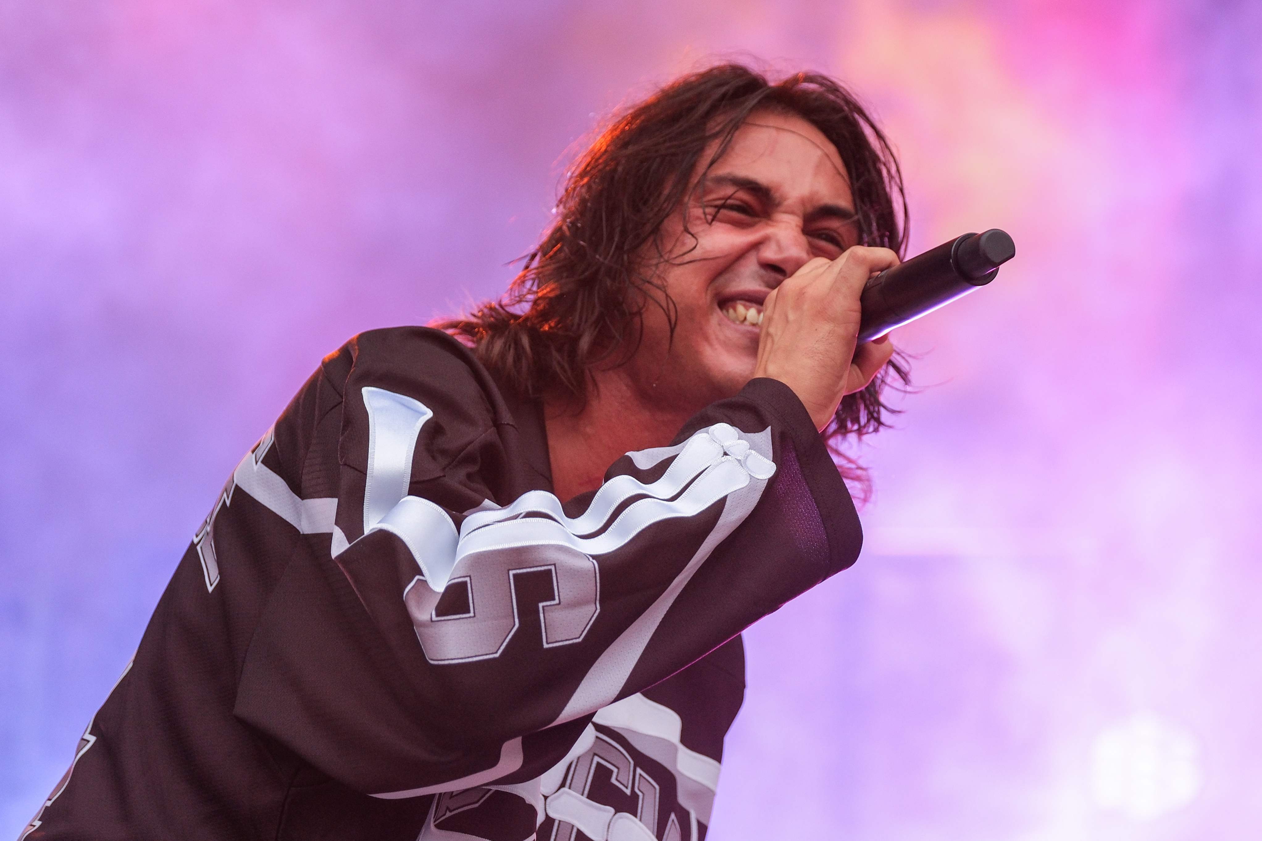 Chi è Diego Naska, il cantante della sigla di Fantasanremo 2024 | Sky TG24