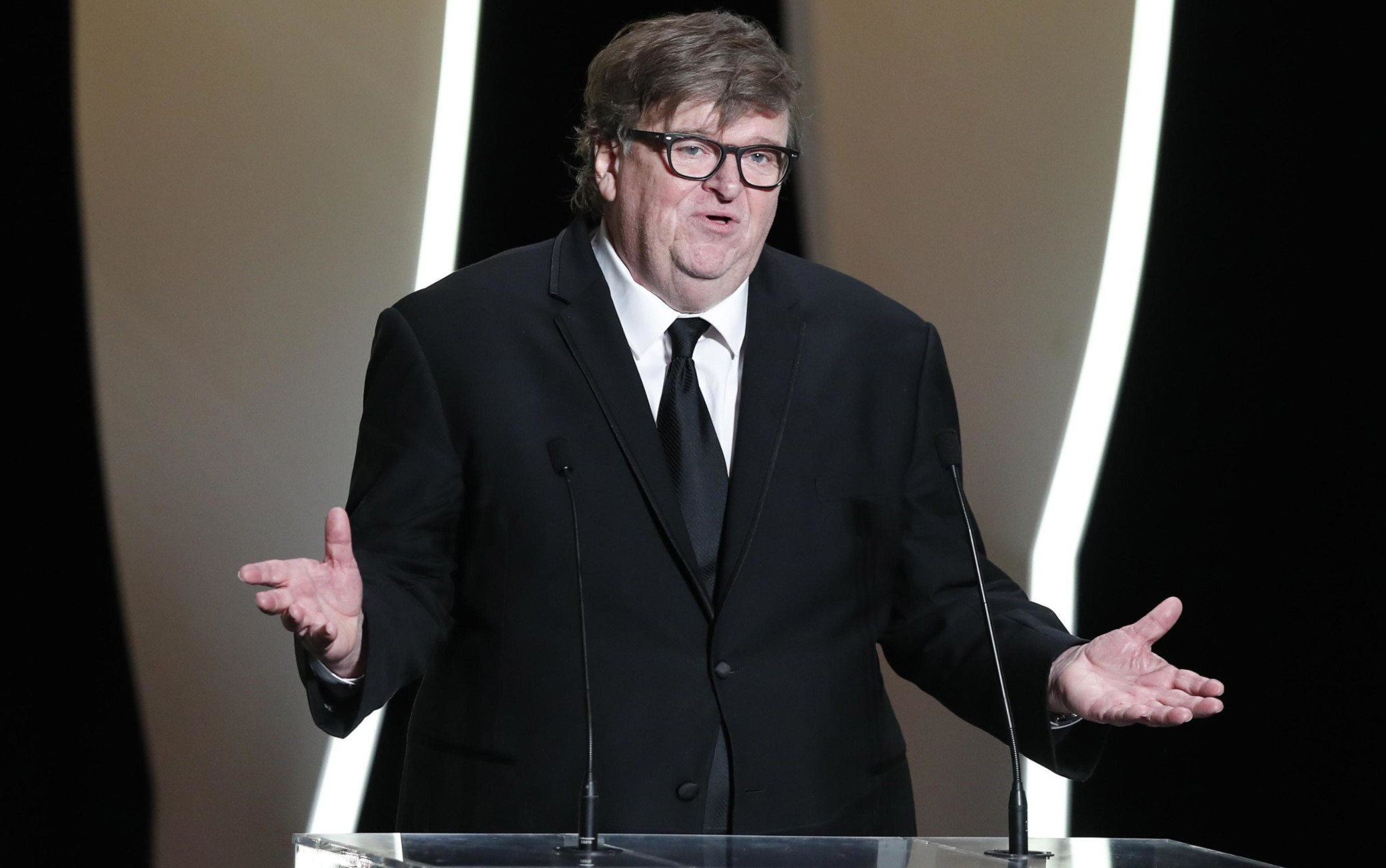 Michael Moore fa 70 anni: i film che ha diretto, da Bowling a Columbine ...