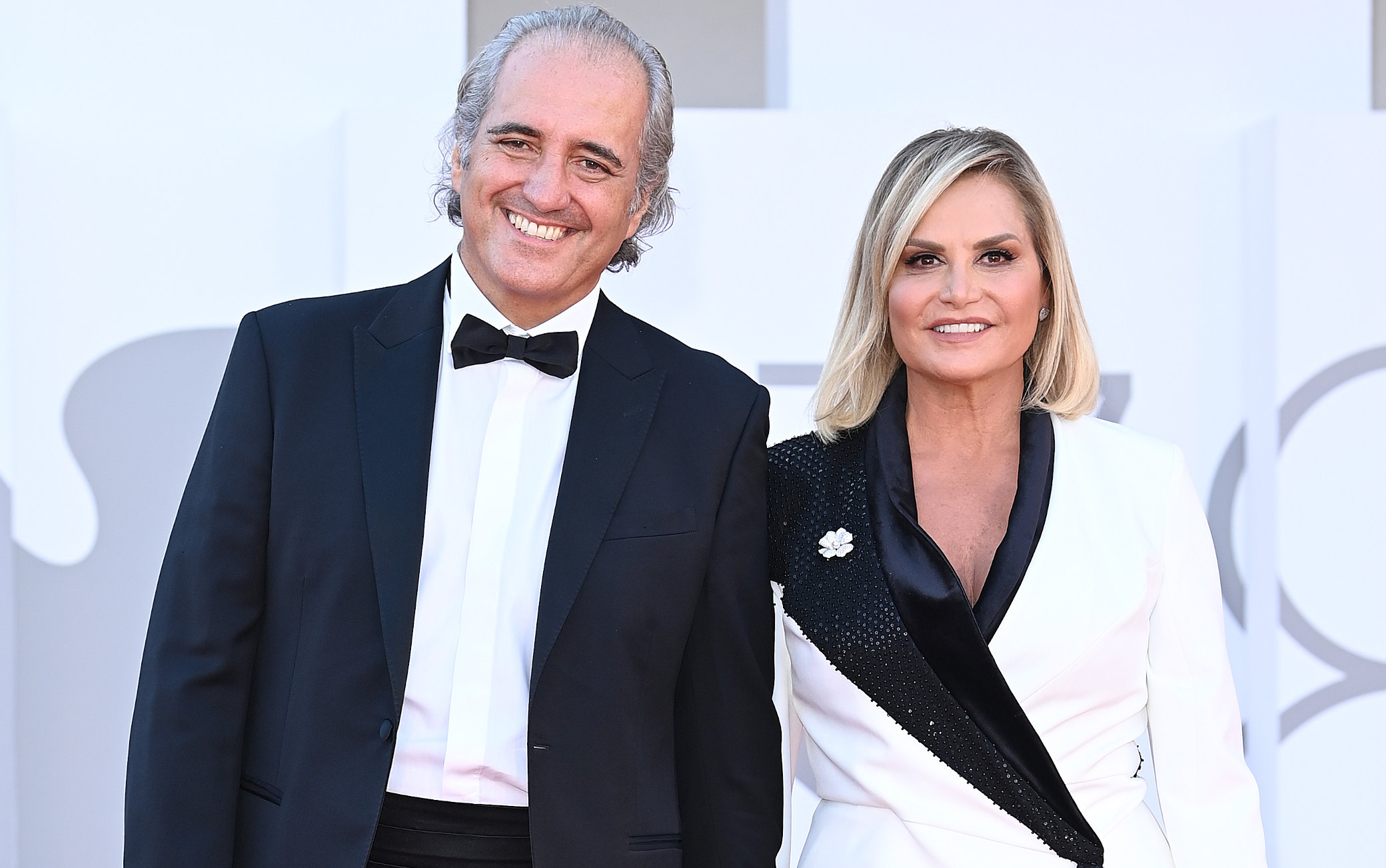 Simona Ventura si sposa con Giovanni Terzi, il matrimonio celebrato da ...