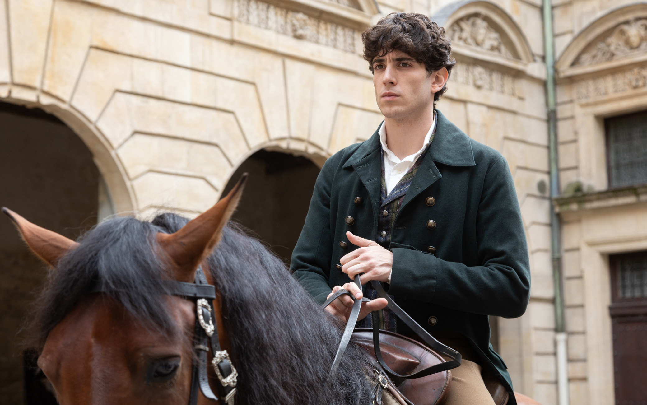 Il Conte di Montecristo, il cast della serie tv Rai con Sam Claflin e Jeremy Irons | Sky TG24