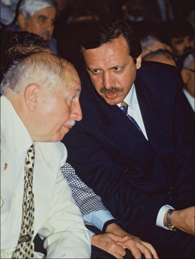 Compleanno Erdogan, presidente della Turchia compie 70 anni: la sua ...