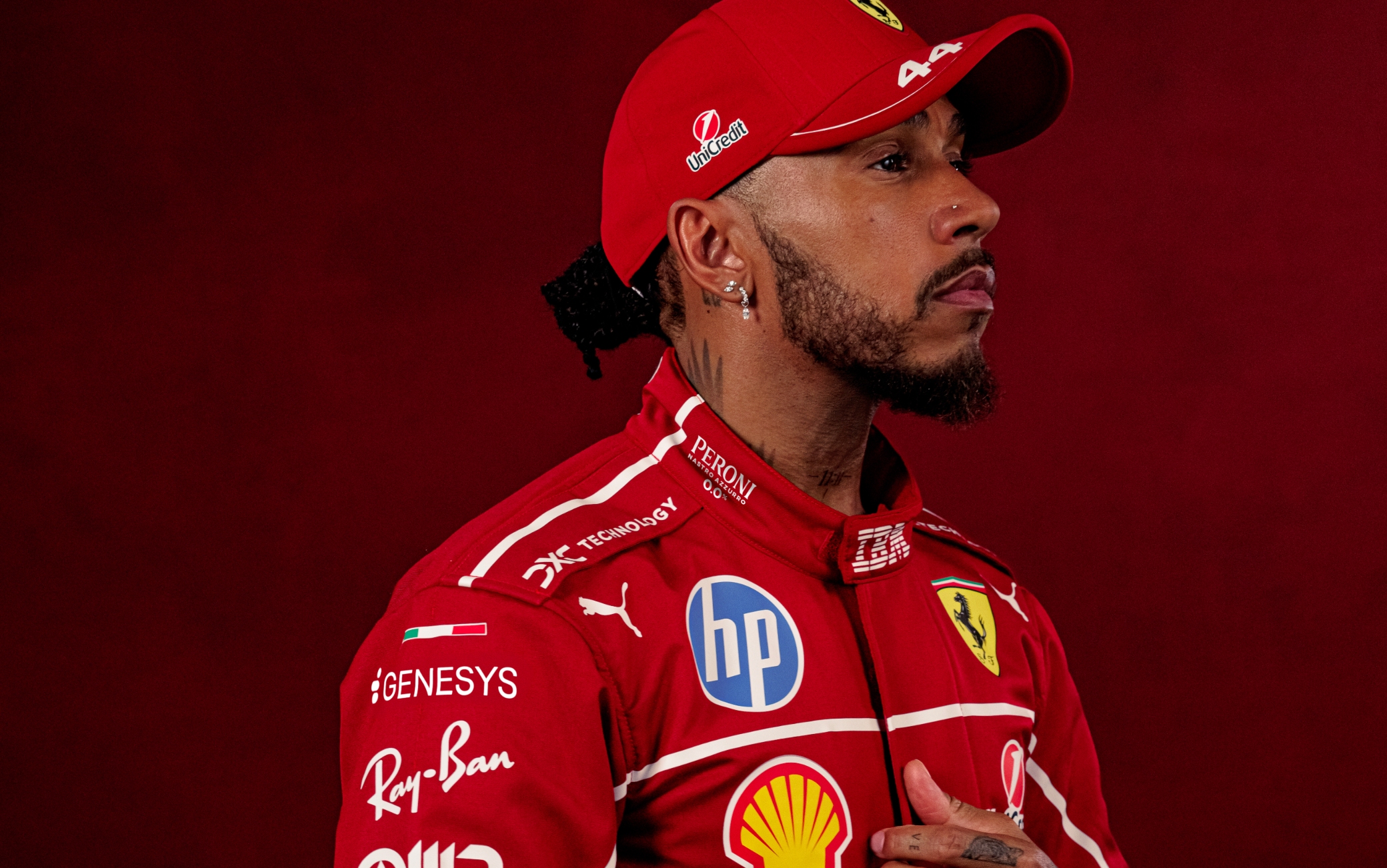 F1, Hamilton e Leclerc: le foto con la tuta rossa Ferrari | Sky Sport