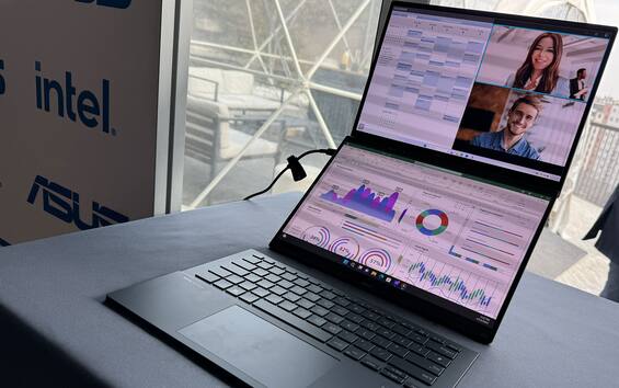 Recensione laptop con due schermi Asus Zenbook Duo | Sky TG24