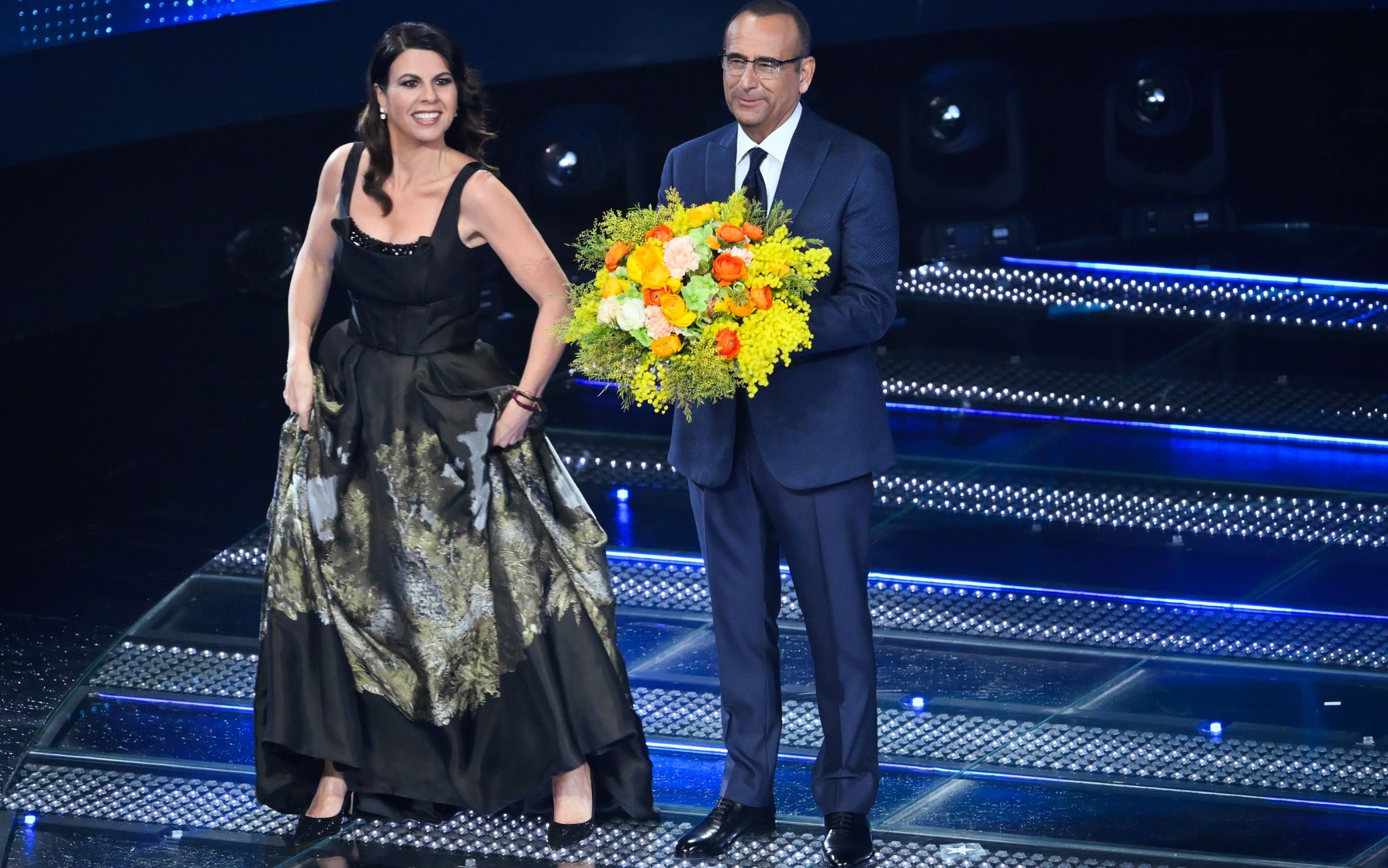 Look Sanremo, tutti i look e i vestiti indossati da Mahmooed e Geppi ...