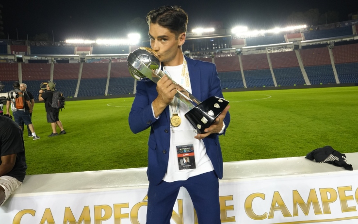 Due titoli nello stesso anno in due continenti: la storia di Giovanni ...