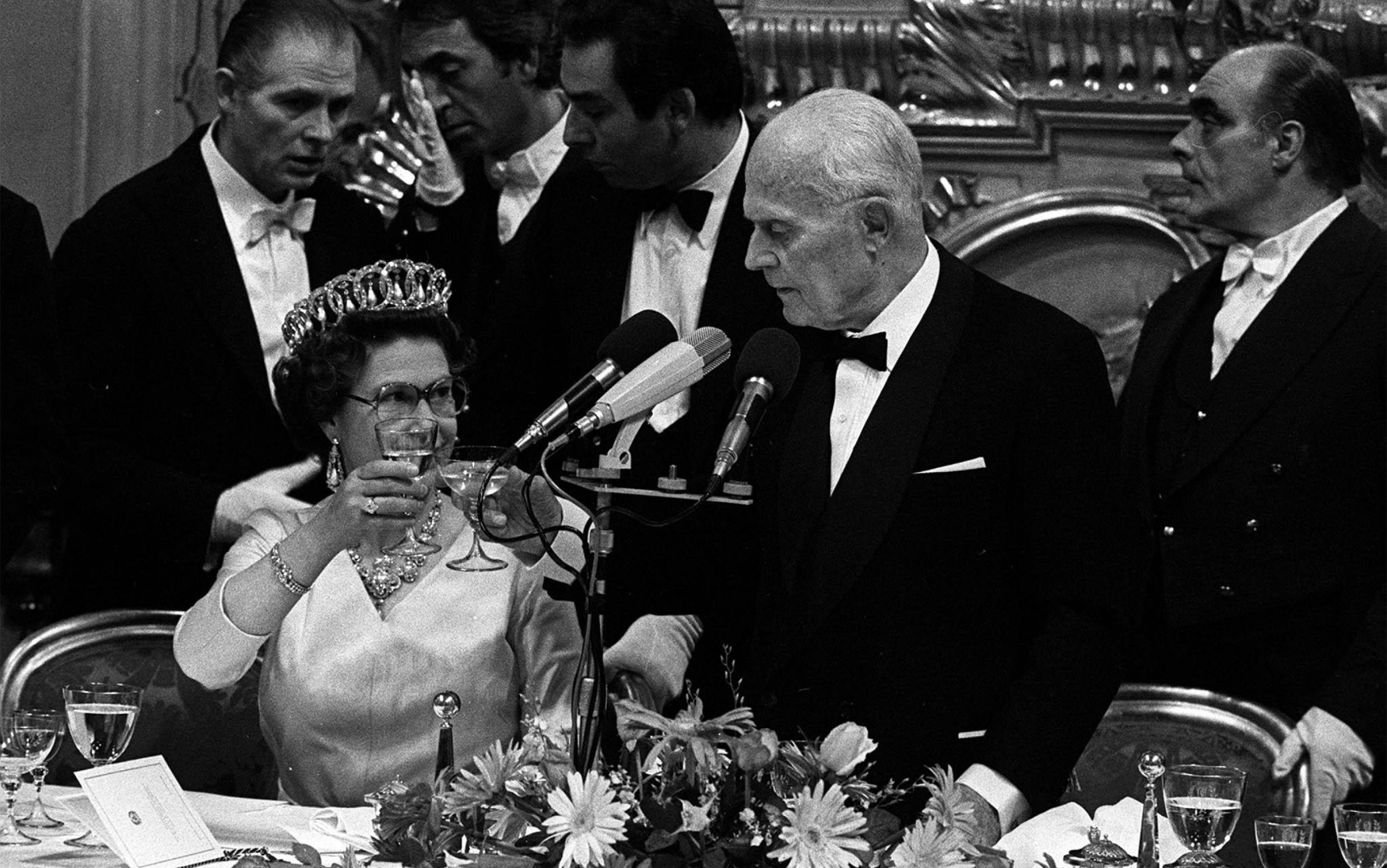 La Regina Elisabetta e il rapporto con l'Italia, dai viaggi al rapporto ...