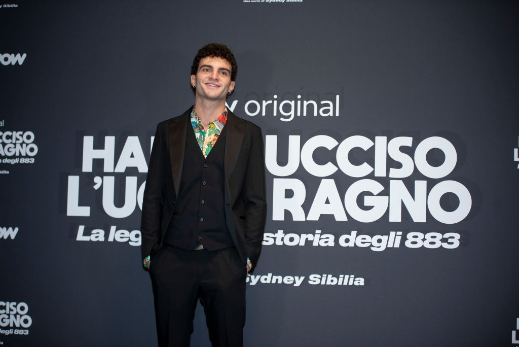 Chi è Davide Calgaro, l'attore che interpreta Cisco nella serie Hanno ucciso l'Uomo Ragno | Sky TG24