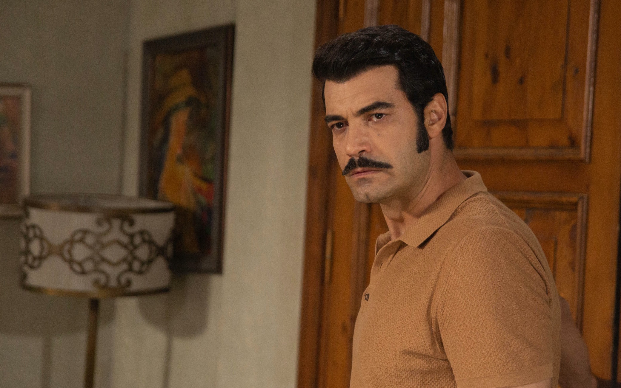 Terra Amara, chi è Murat Ünalmış, l'attore turco che interpreta Demir ...