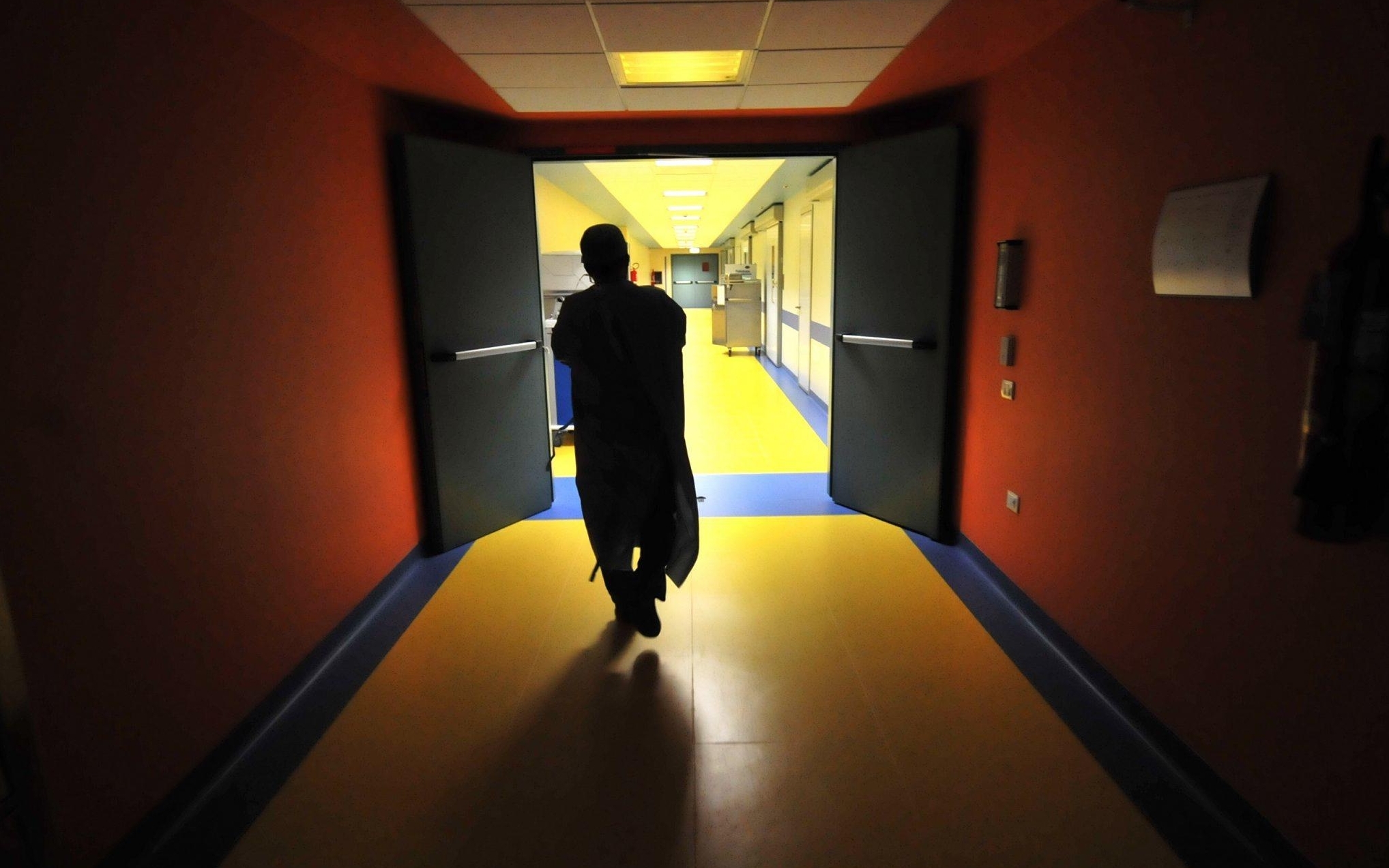 Napoli, la celebre dj Deborah De Luca operata per un tumore: 'Fate ...