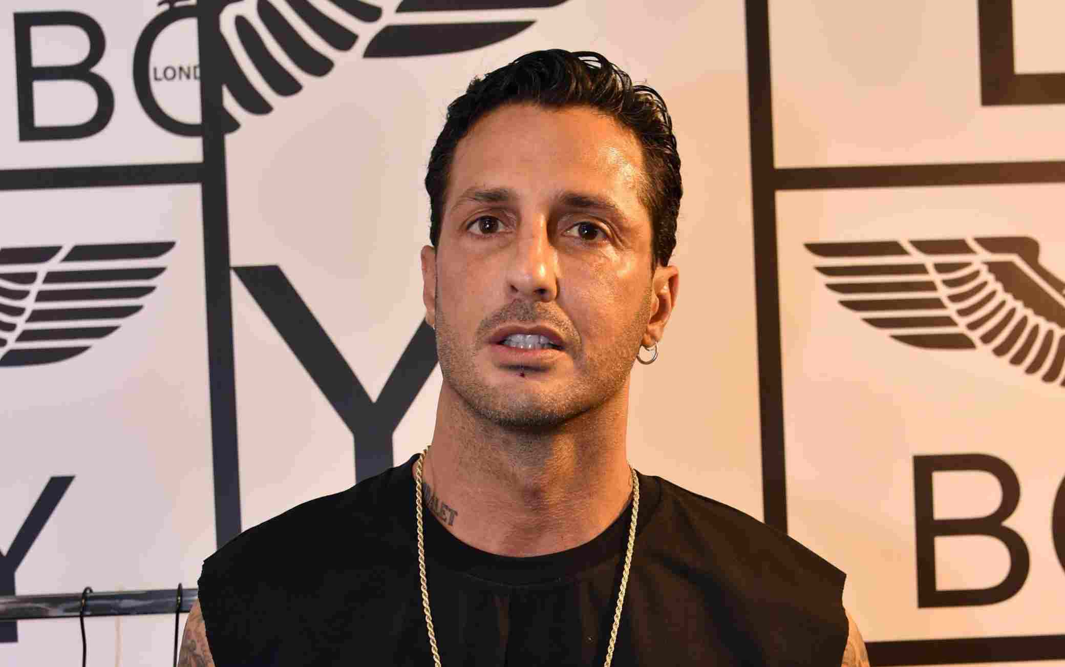 Fabrizio Corona torna libero dopo 10 anni, la sua storia tra scandali e ...