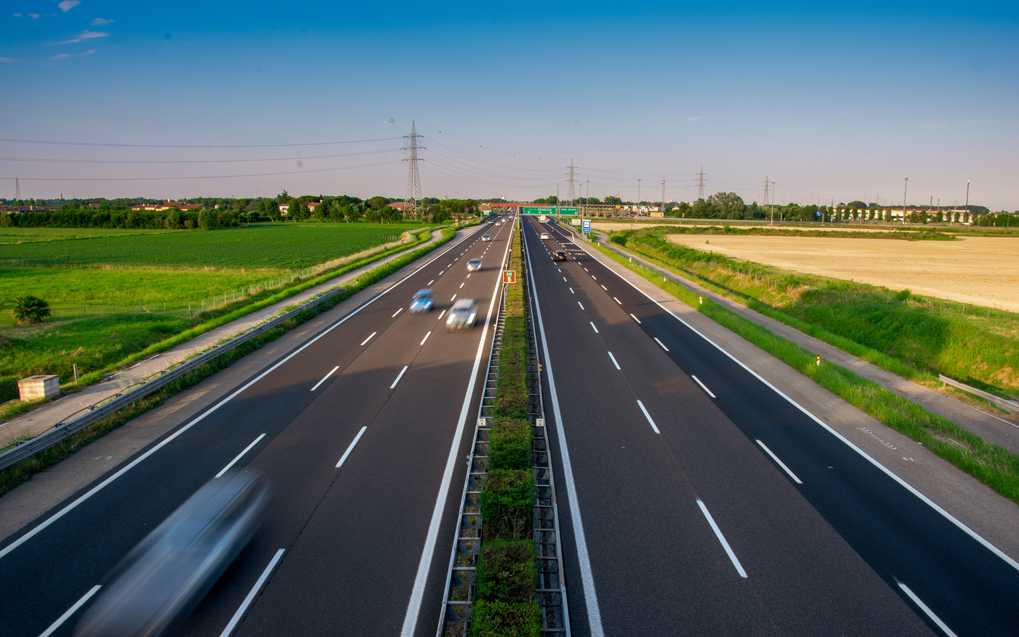 Autostrade, aumento limite di velocità a 150 Km/h: dove e in quali tratte | Sky TG24