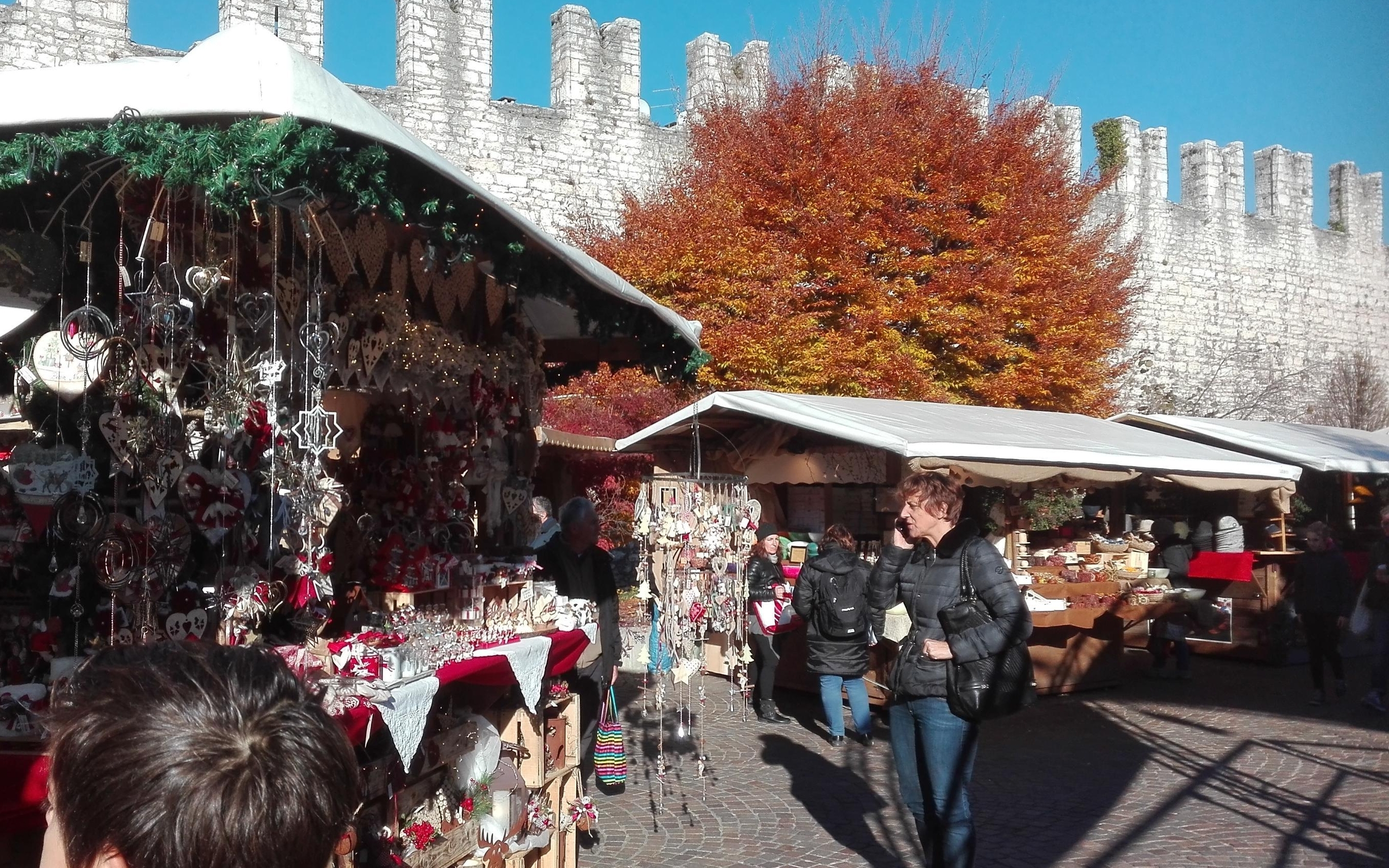 Mercatini di Natale 2024 a Firenze e Arezzo: date e cosa vedere | Sky TG24