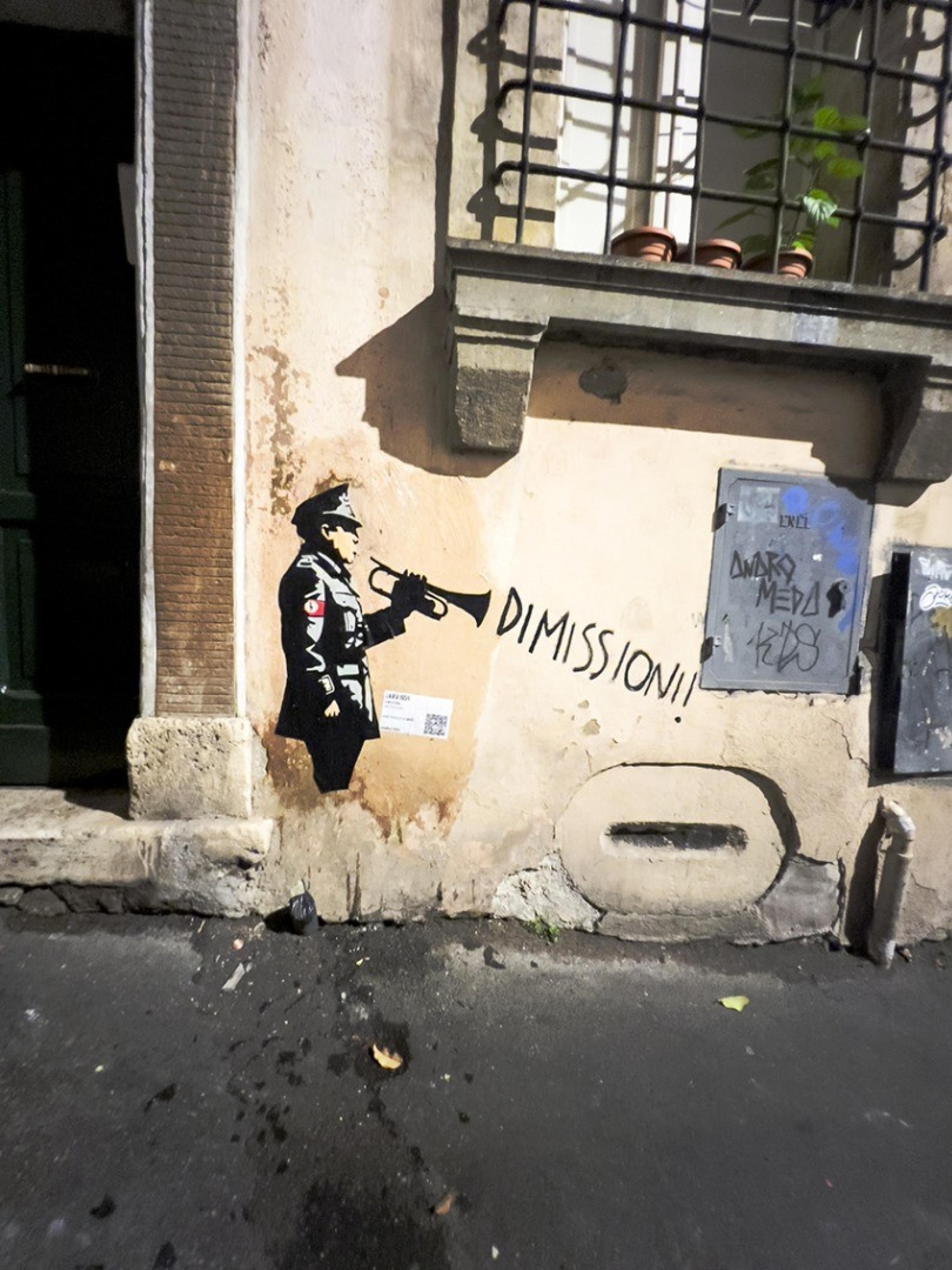 Via Rasella, la nuova opera di Laika intitolata 'Dimissioni!' | Sky TG24